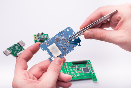 Understanding Through-Hole Technology | Yun Industrial